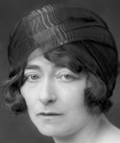 Eileen Gray: Serie de mujeres artistas – – JaZzArt en València